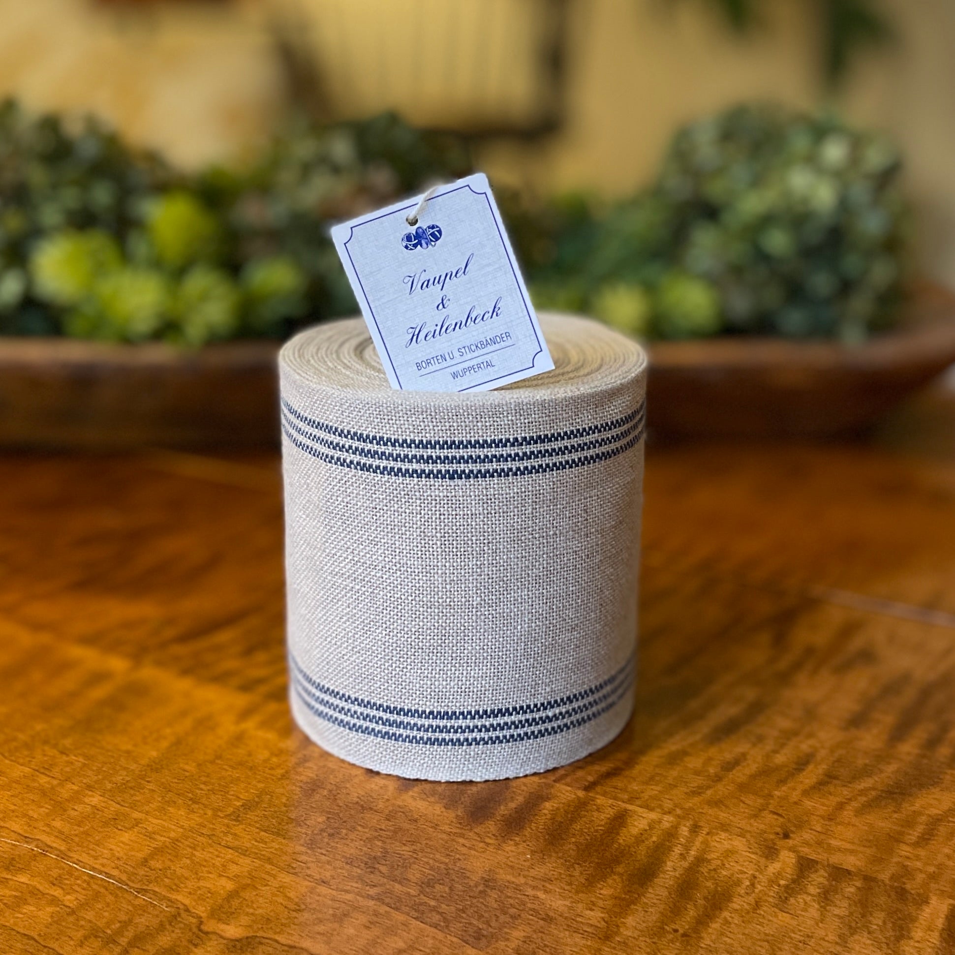 Vaupel & Heilenbeck Linen Banding - Hosepipe 9010-200-206 – Hobby House Needleworks