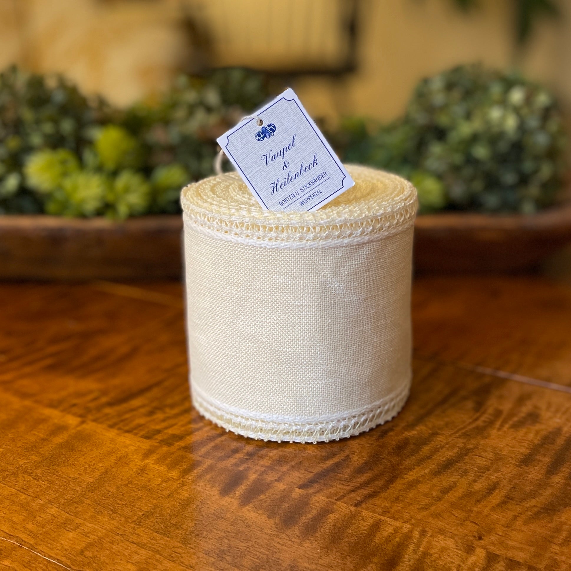 Vaupel & Heilenbeck Linen Banding - Lace Border Vanilla 3060-100-231 ...