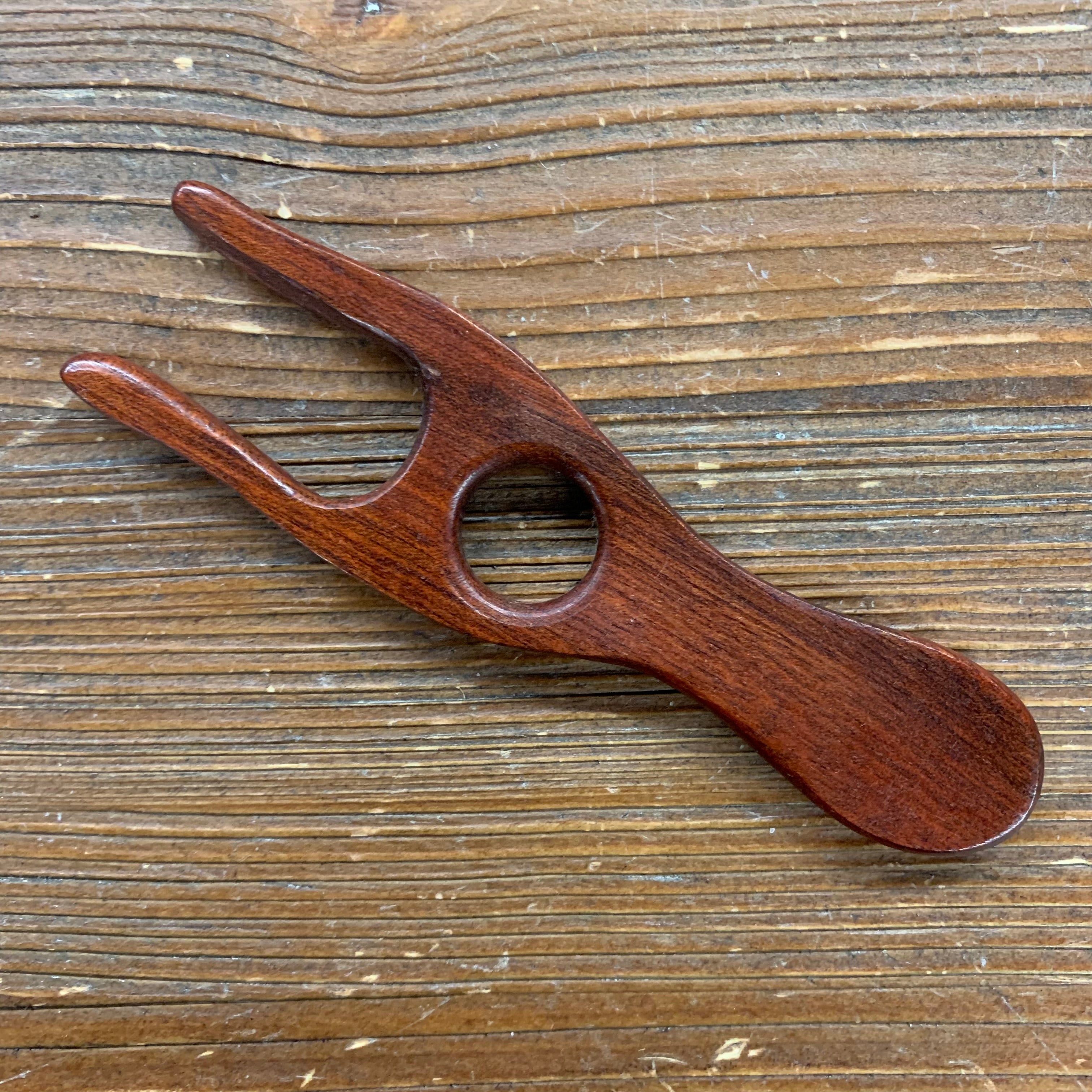 Suffolk Shaker Shop Lucet in Natural Wood – Hobby House Needleworks