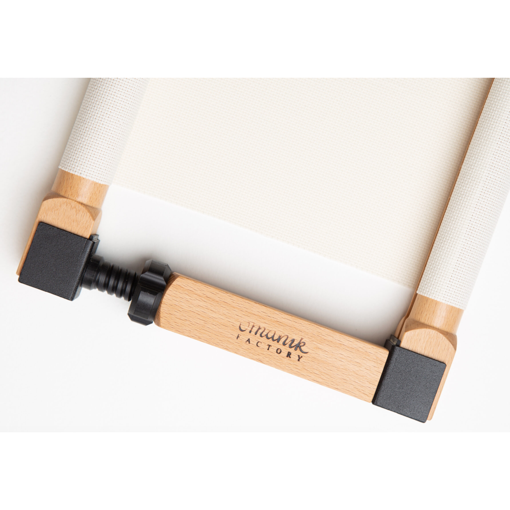 Omanik Factory | Quantum Frame Vertical Bars v.22 – Hobby House Needleworks