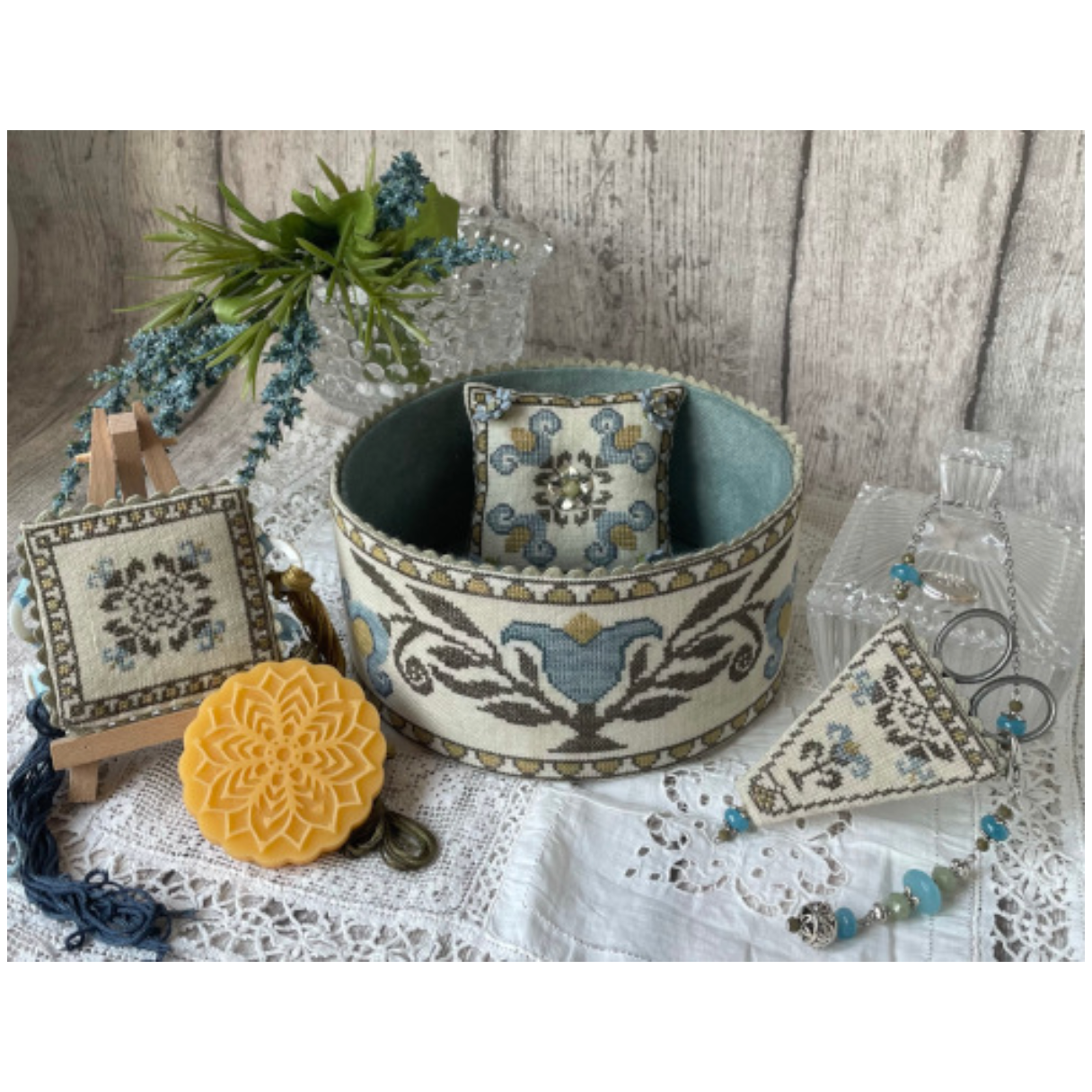 Mani Di Donna | Enchanted Tulip Sewing Set – Hobby House Needleworks