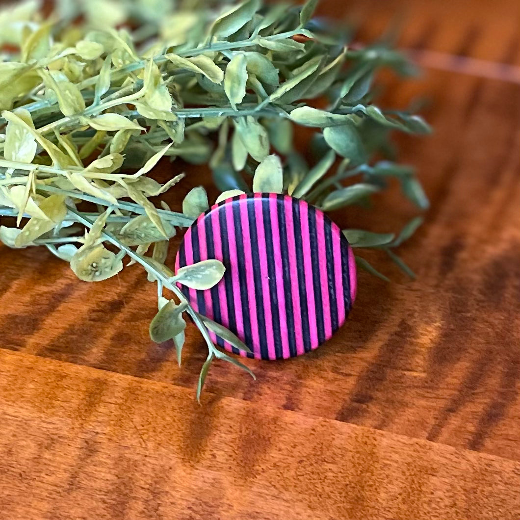 Mixed Wood Needle Minder ~ Large – Hobby House Needleworks