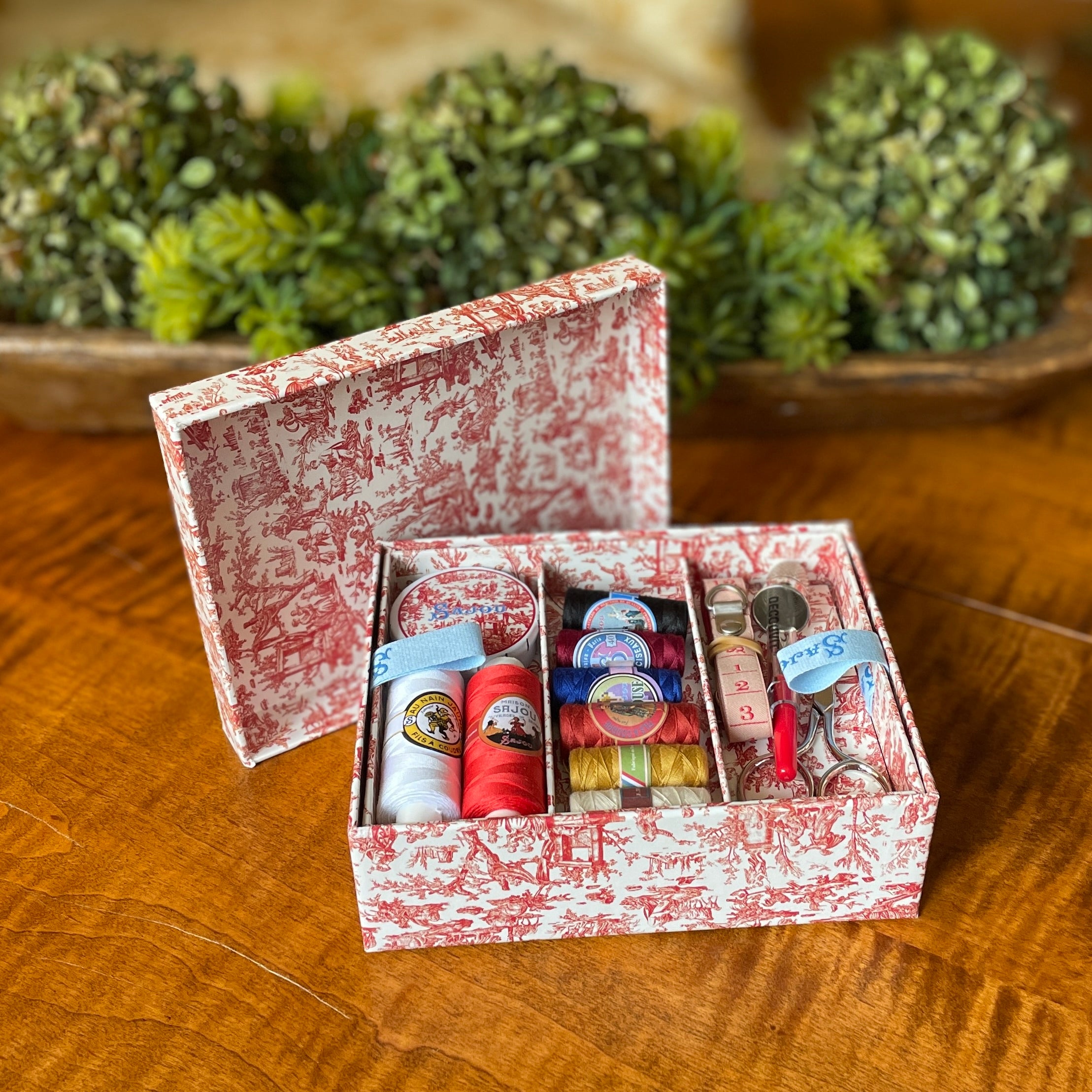 Sajou Complete Sewing Set ~ Toile de Jouy – Hobby House Needleworks