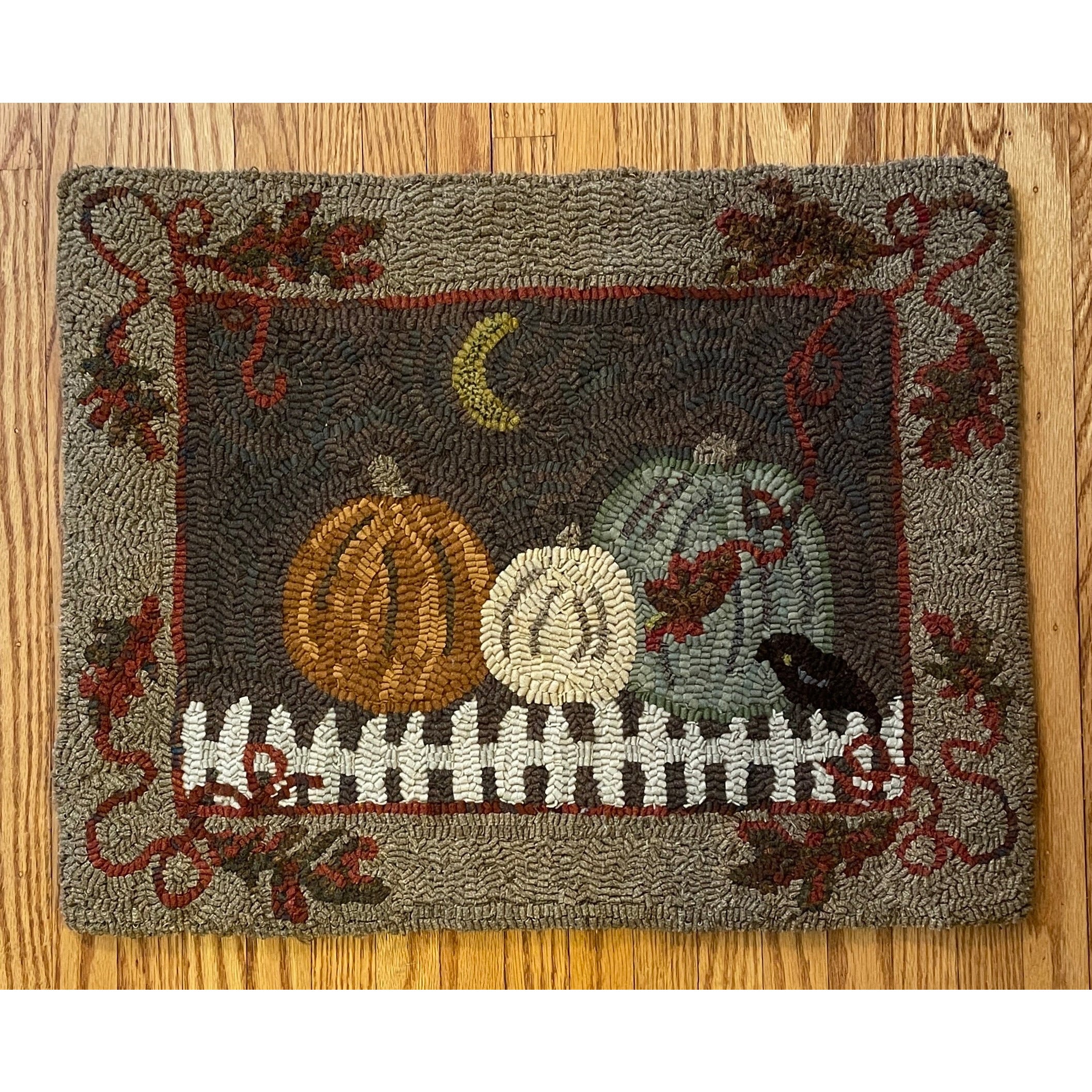 Payton's Primitives Rug Hooking Pattern ~ My Three Pumpkins – Hobby ...